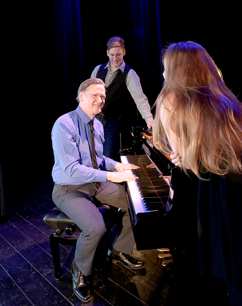 Kevin Kiley and Vocalists at Opera House - The Lincoln County News