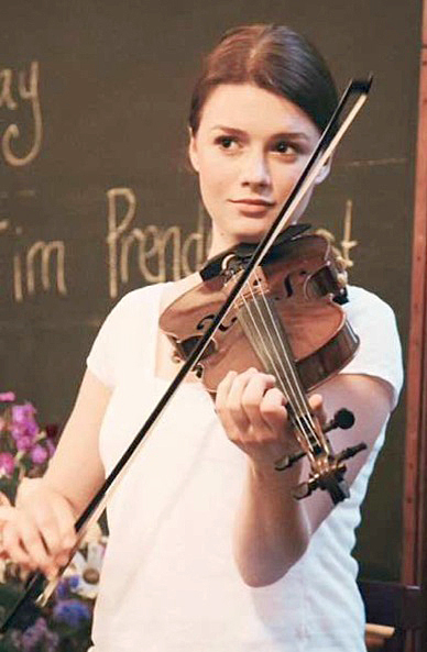 Natalya Kay Irish Fiddle Concert - The Lincoln County News