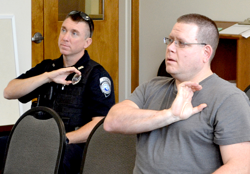Damariscotta Police Officers Learn Basics of Sign Language - The ...