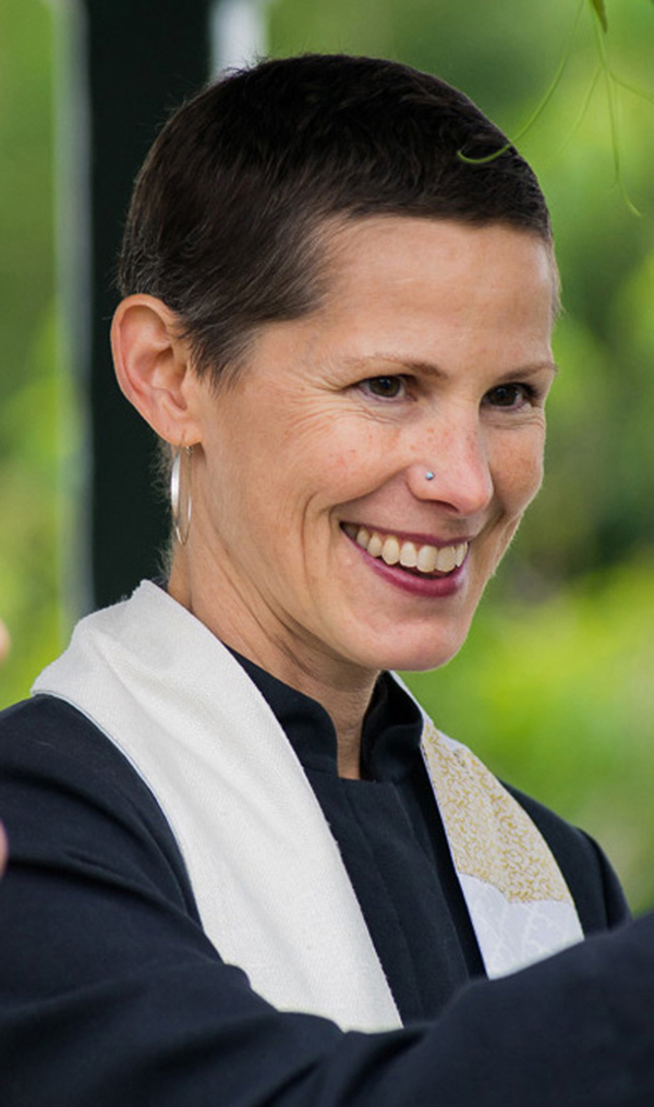 Hewitt to Lead Christmas Eve Service - The Lincoln County News