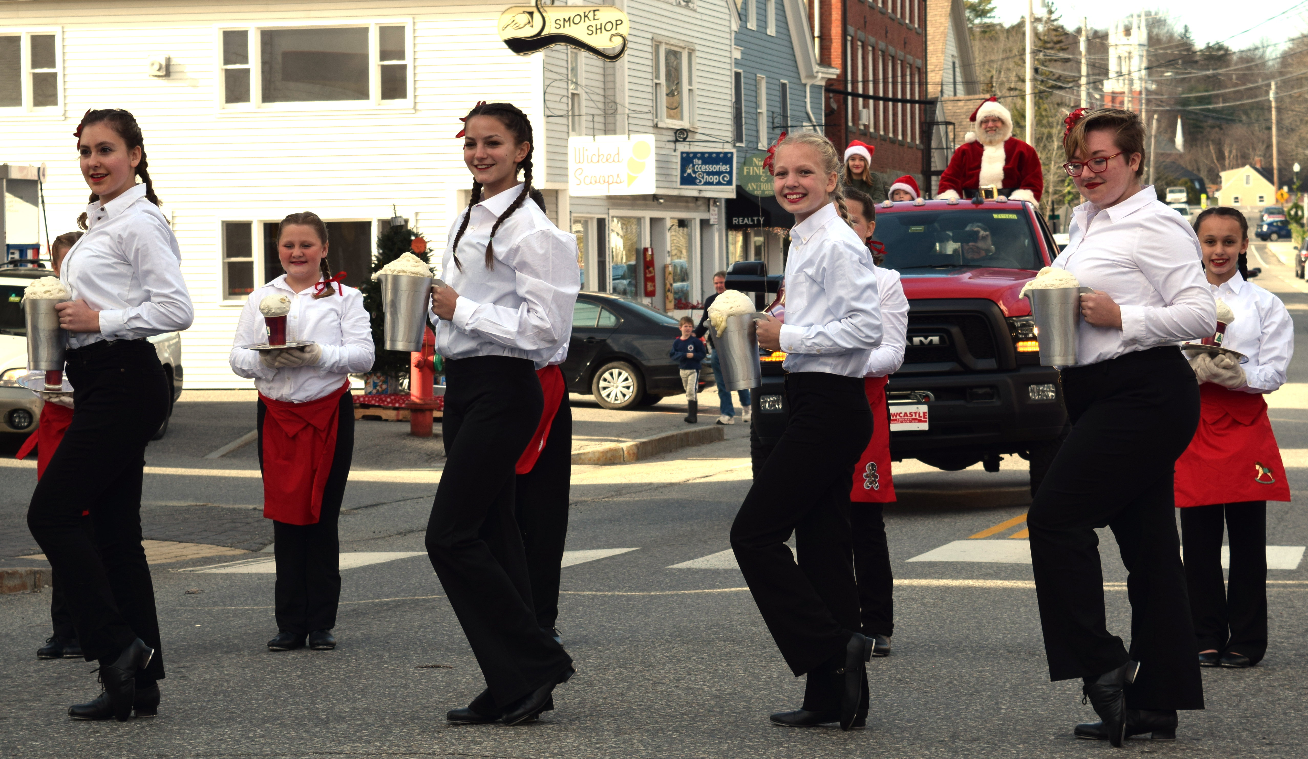 DAMsanta-1-JWO-2-color - The Lincoln County News