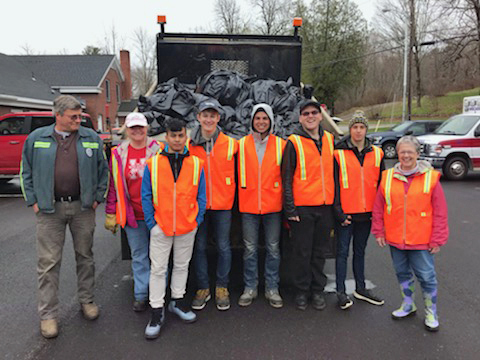 Roadside Trash Pickup a Success - The Lincoln County News