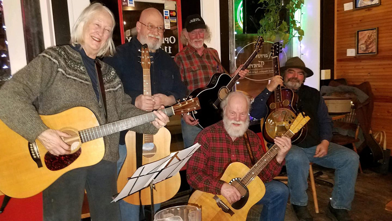 Medomak Arts Project to Host Rusty Hinges - The Lincoln County News