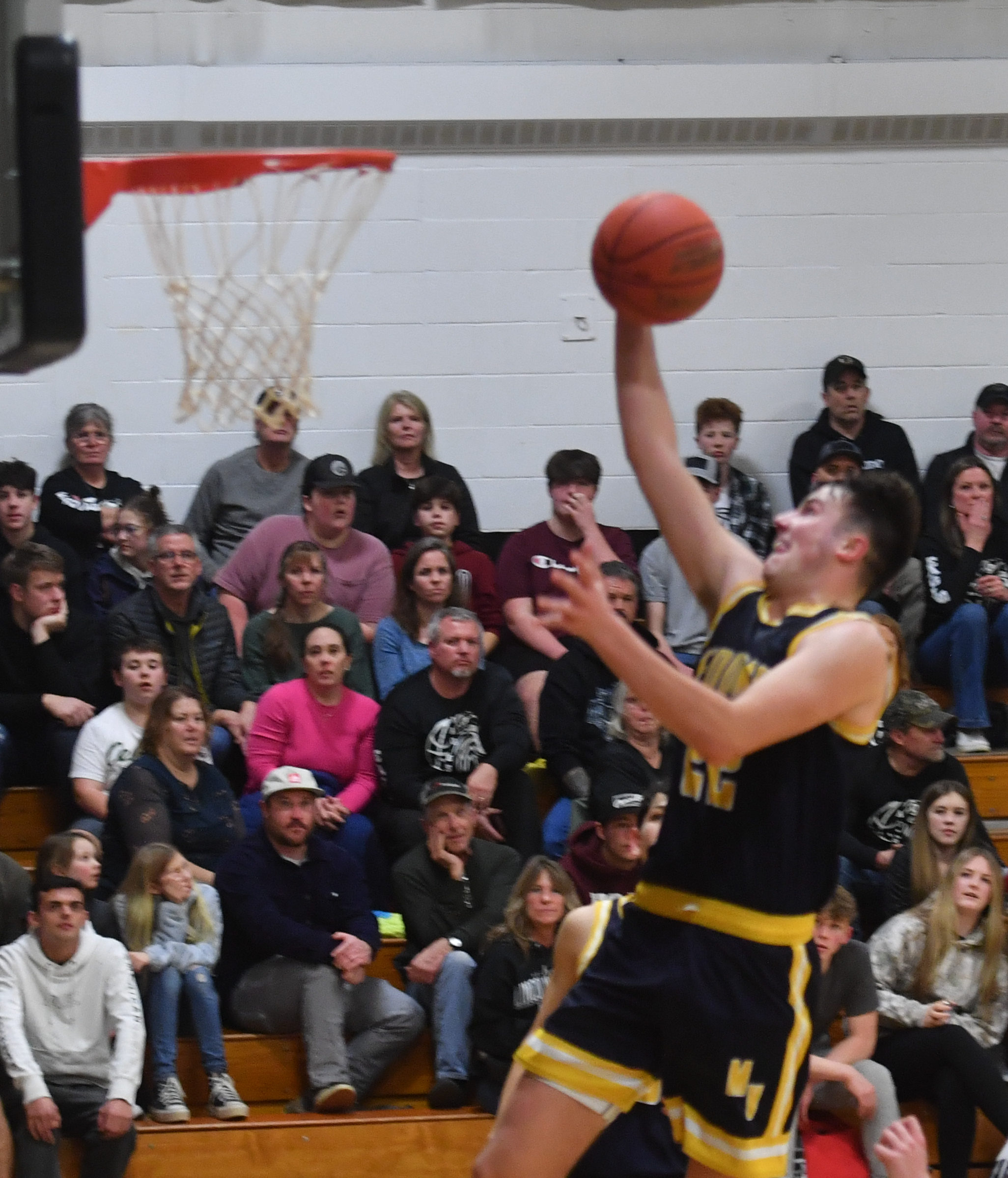 Panthers Shut Down Huskies in Season Finale - The Lincoln County News