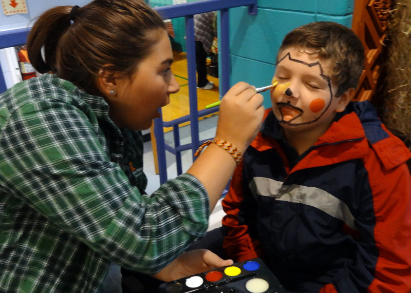 AppleFest to Offer Face-Painting, Pies, Crafts, and More - The Lincoln ...