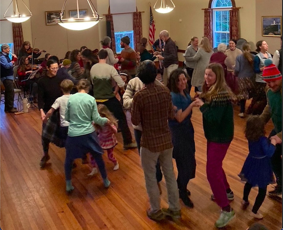 Sunday Afternoon Dances Resume - The Lincoln County News